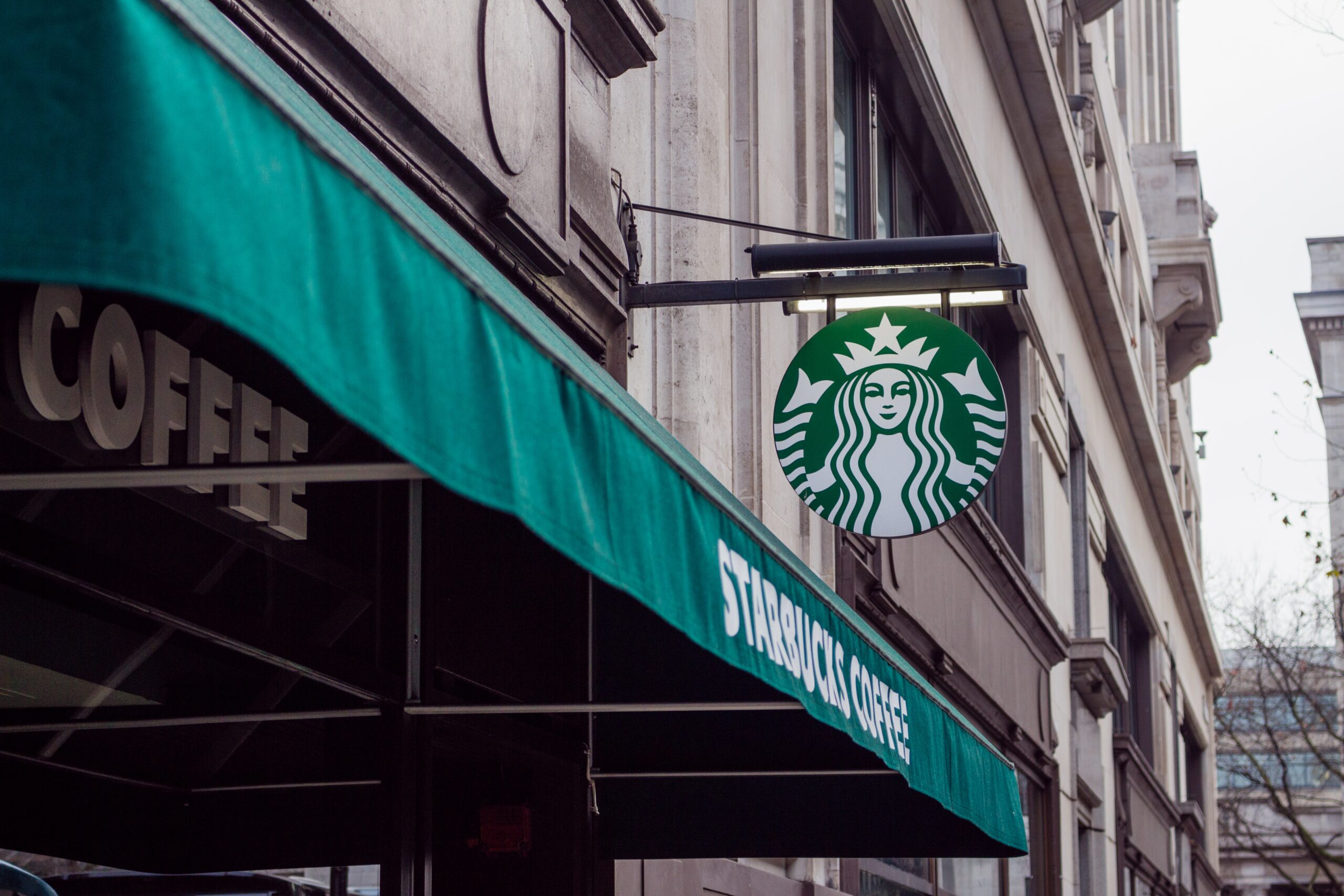 Como a Starbucks chegou aos 16 milhões de clientes cadastrados no ...